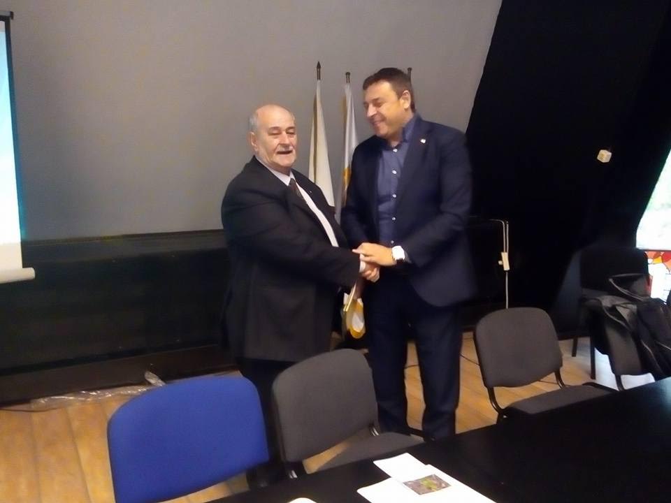 Η «ΠΟΙΗΤΙΚΗ ΑΜΦΙΠΟΛΙΤΕΙΑ» ΤΟΥ ΣΤΕΛΙΟΥ ΣΑΡΙΒΑΣΙΛΗ ΣΤΟ ΜΟΥΣΕΙΟ ΤΟΥ ...