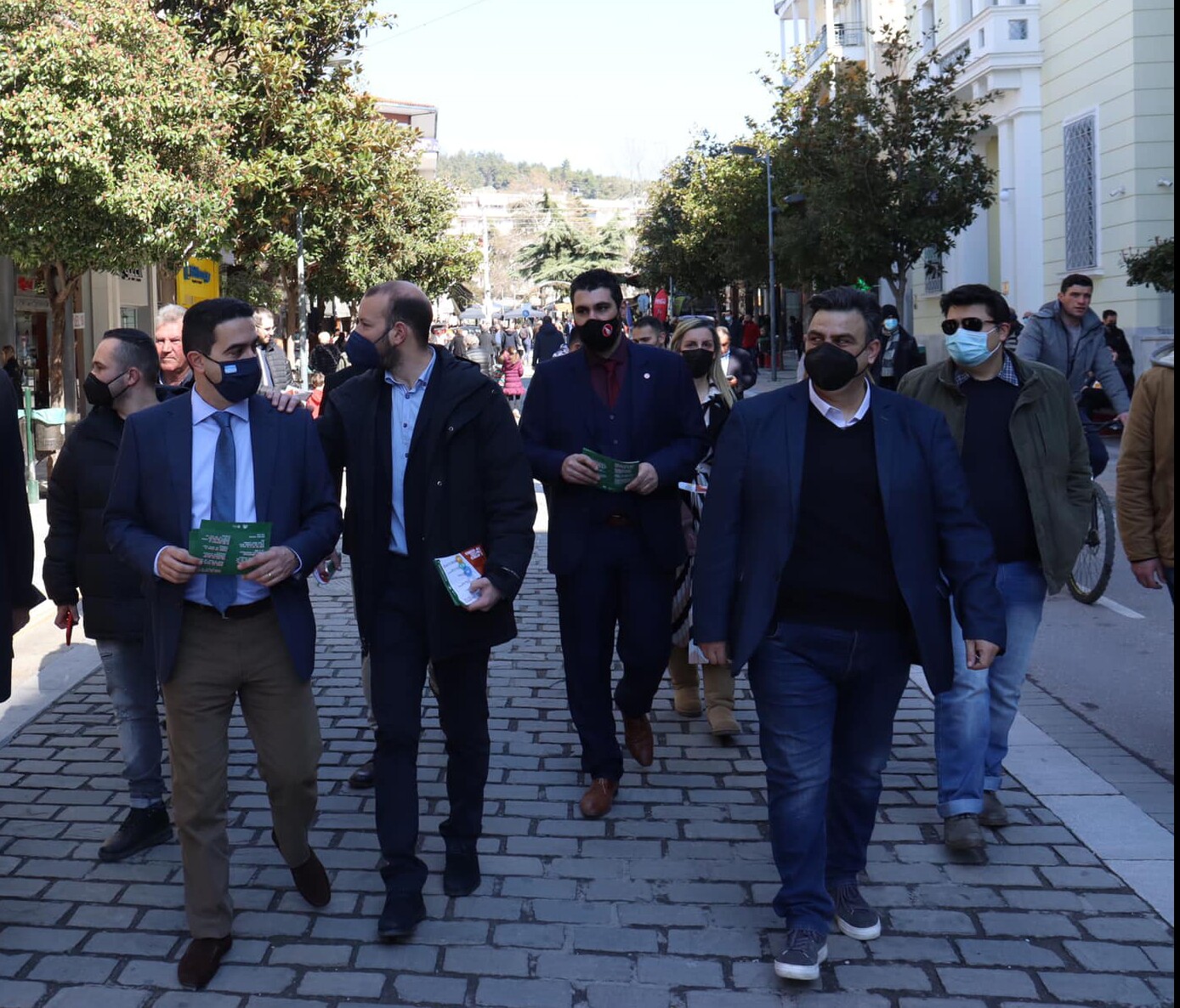 Επίσκεψη κλιμακίου από στελέχη του ΠΑΣΟΚ-Κινήματος Αλλαγής στην αγορά ...